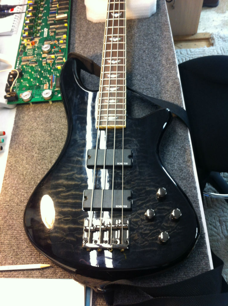 Schecter Bass - Studio 3Studio 3